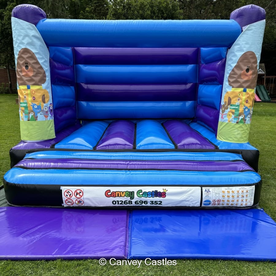 12ft x 12ft Blue and Purple Hey Duggee Low Height Bouncy Castle ...