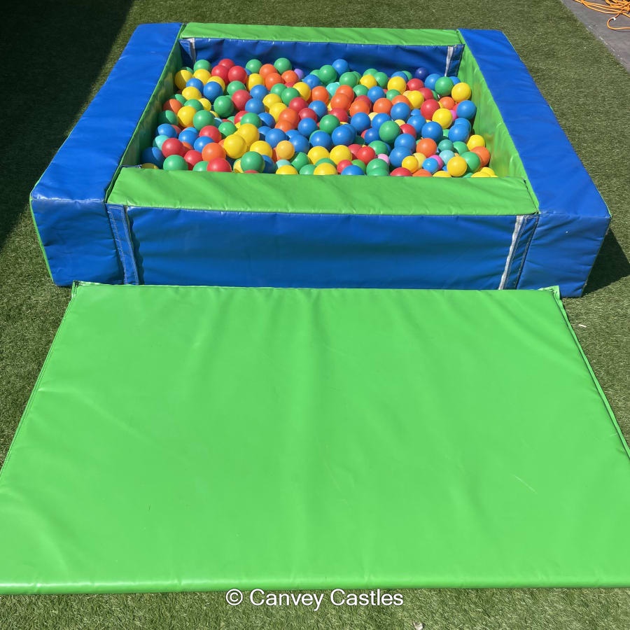 4ft Green and Blue Plain Ball Pit - Bouncy Castle Hire in Essex ...