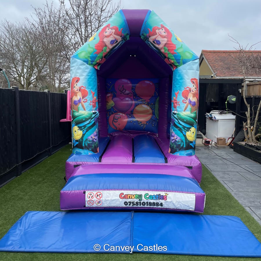 Extra Small Inflatable Bouncy Castle Hire in Essex | Canvey Castles