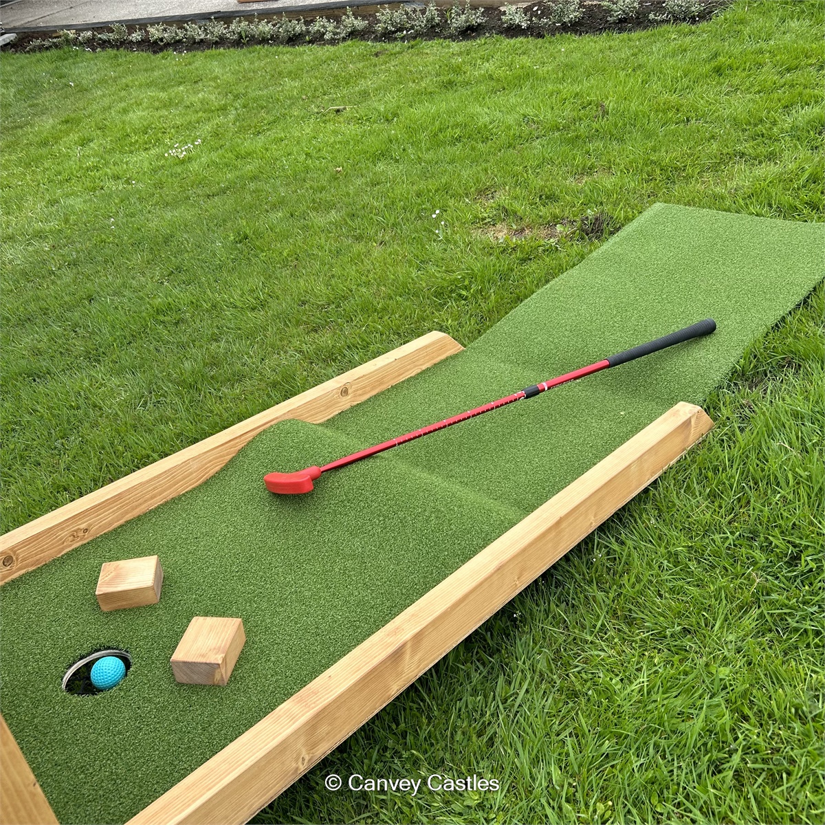 Hole in one Golf game - Bouncy Castle Hire in Essex | Canvey Castles