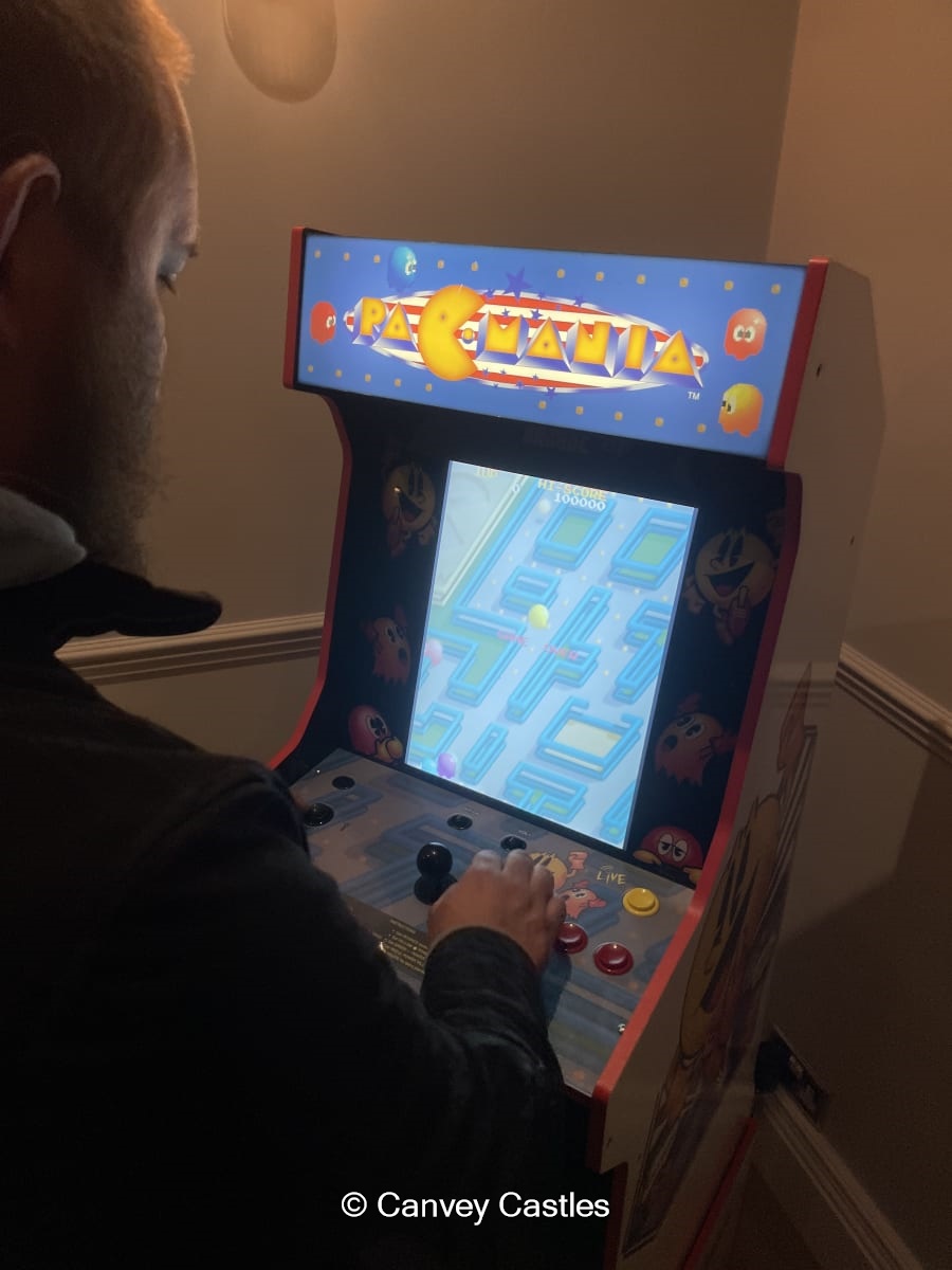 Pac Man Arcade Machine - Bouncy Castle Hire in Essex | Canvey Castles